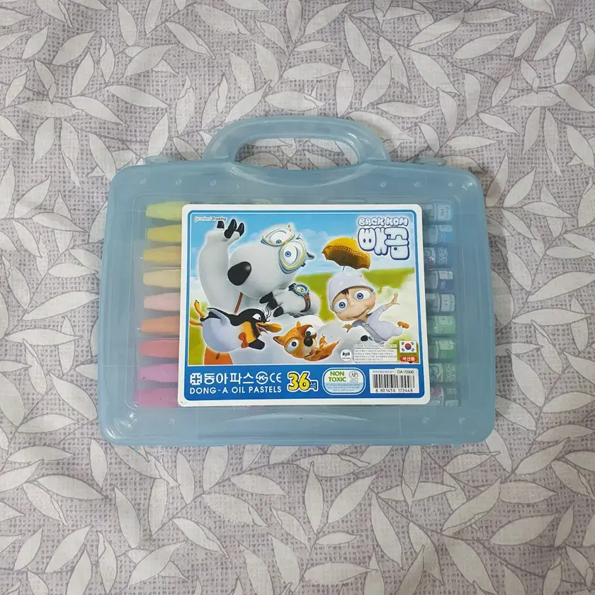 New Dongfeng 36-color crayons #동아,#크레파스,#빼꼼,#새제품 on Bunjang Global Site.
