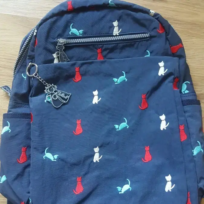 ELLY'S BACKPACK #엘리띠보,#백팩,#패브릭,#수,#고양이 on Bunjang Global Site.