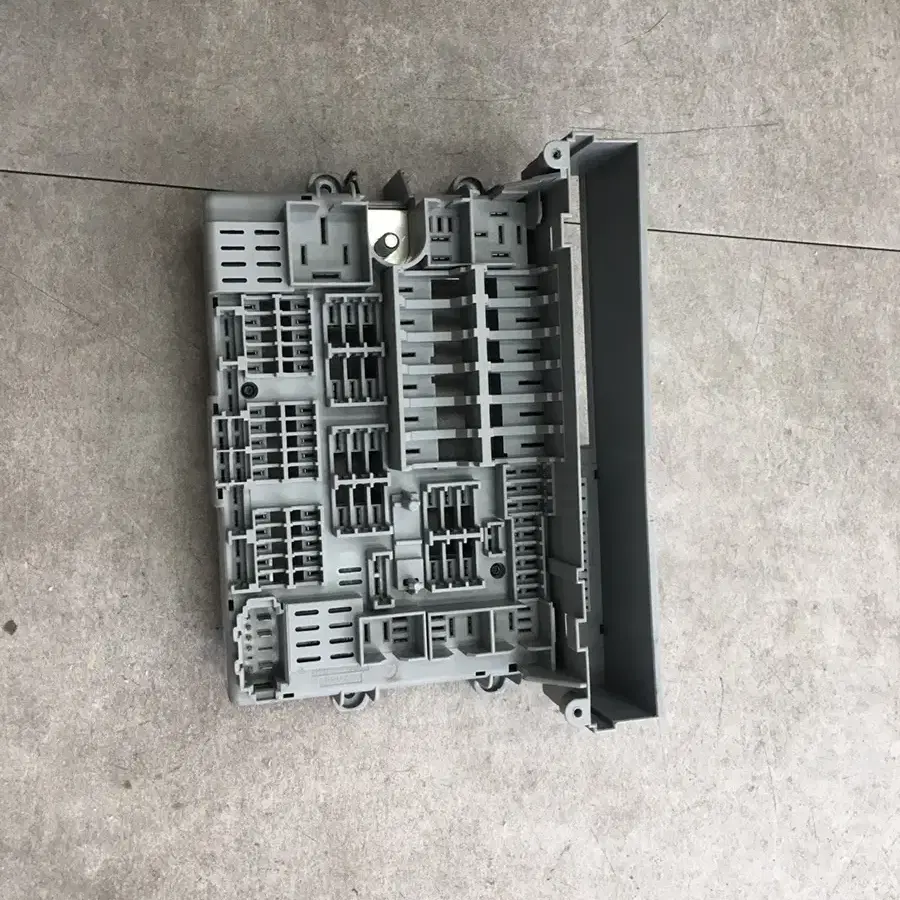 Car Part bmw320,차량부품,휴즈박스,bmwe90,bmw부품 on Bunjang Global Site.