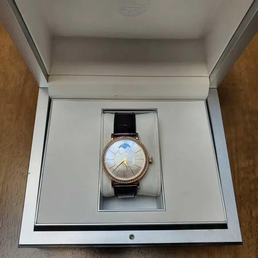 Regular Watch (Other Band) iwc여자시계,iwc문페이즈,iwc오토메틱,iwc정품,iwc on Bunjang ...