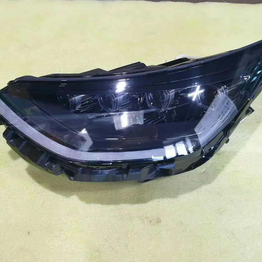 DN8 17-Pin Full LED Projection Headlight Driver Side, $130 including shipping (scratched) #DN8 ...