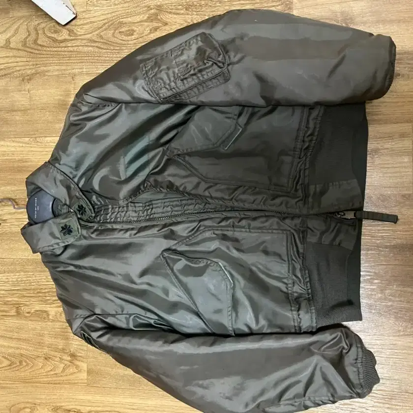 US Air Force CWP-45 Jacket #밀리터리,#항공점퍼,#cwp자켓,#매그놀리아미스 on Bunjang Global Site.