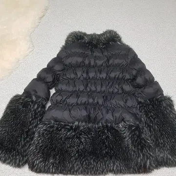 Padded Jacket/Coat [object Object] on Bunjang Global Site.