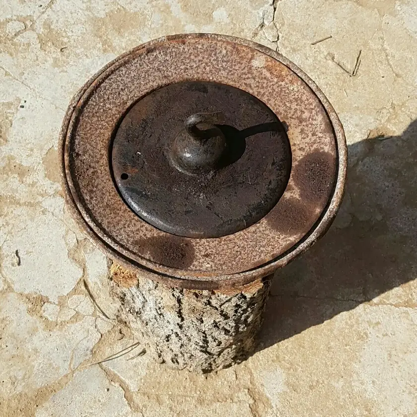 Double-layer cast iron brazier on Bunjang Global Site.