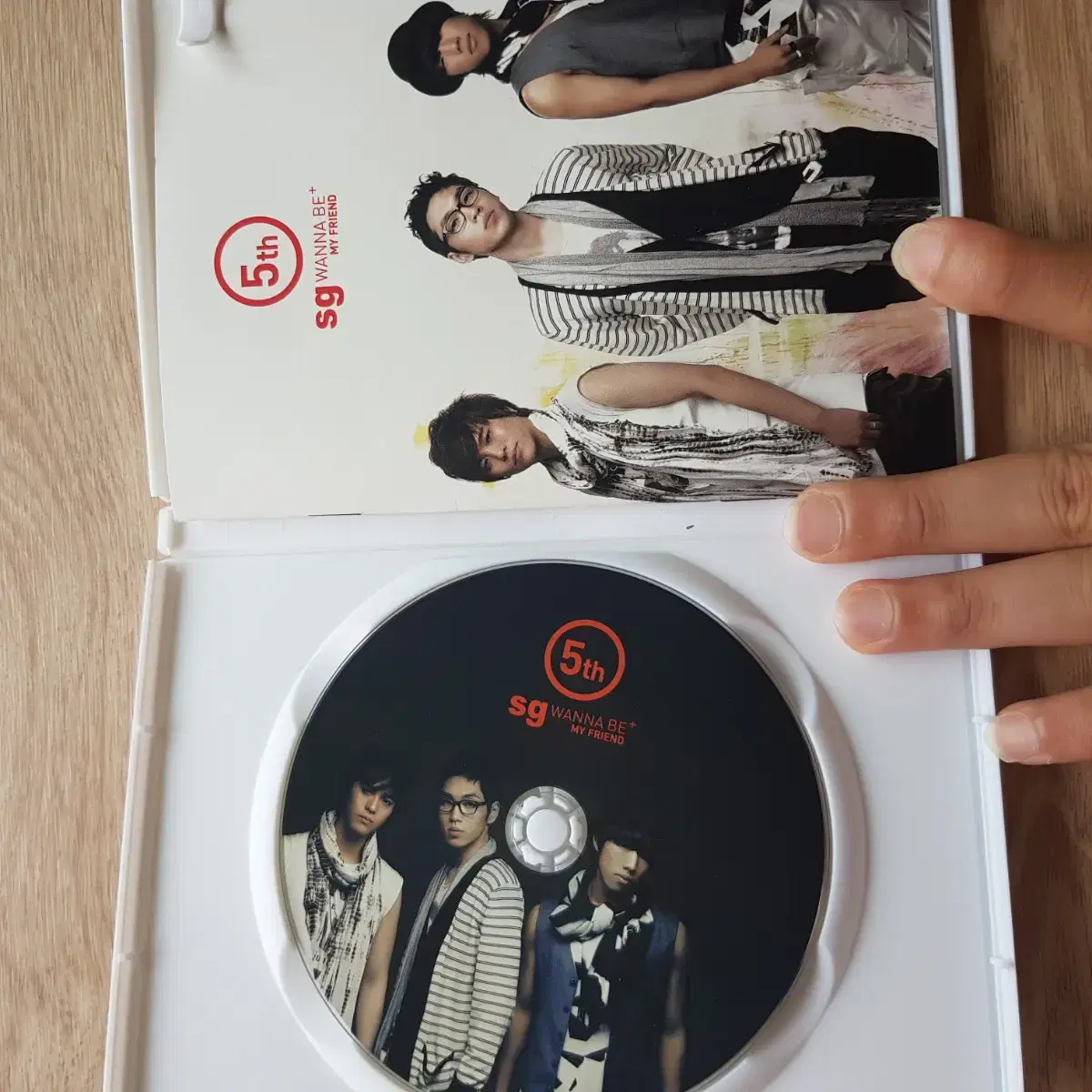 CD/DVD/LP SG워너비,5집,라라라 on Bunjang Global Site.