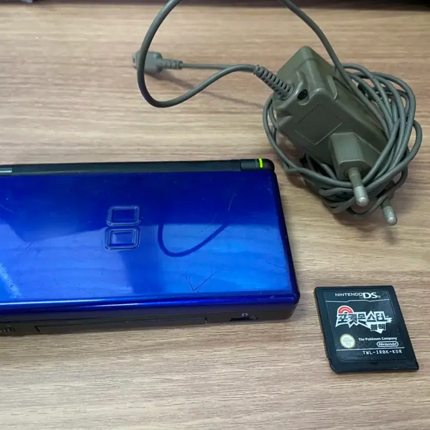 Nintendo DS + Charger + Pokémon Black Chip #닌텐도ds,#닌텐도파란색,#닌텐도ds충전기 ...