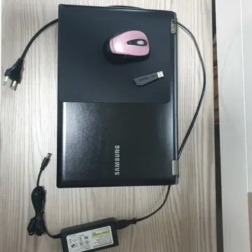 Cables/Chargers/Peripheral Devices 노트북,컴퓨터,롤,게임 on Bunjang Global Site.