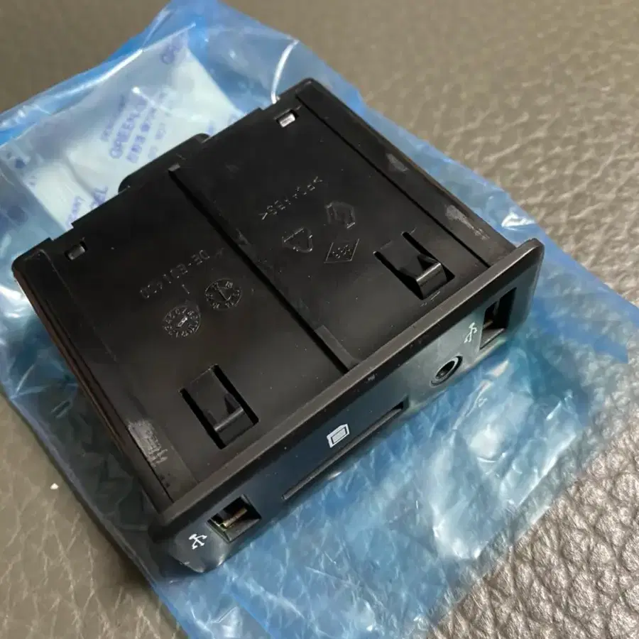 Car Part sm6,usb,삼성,르노삼성,qm6 on Bunjang Global Site.