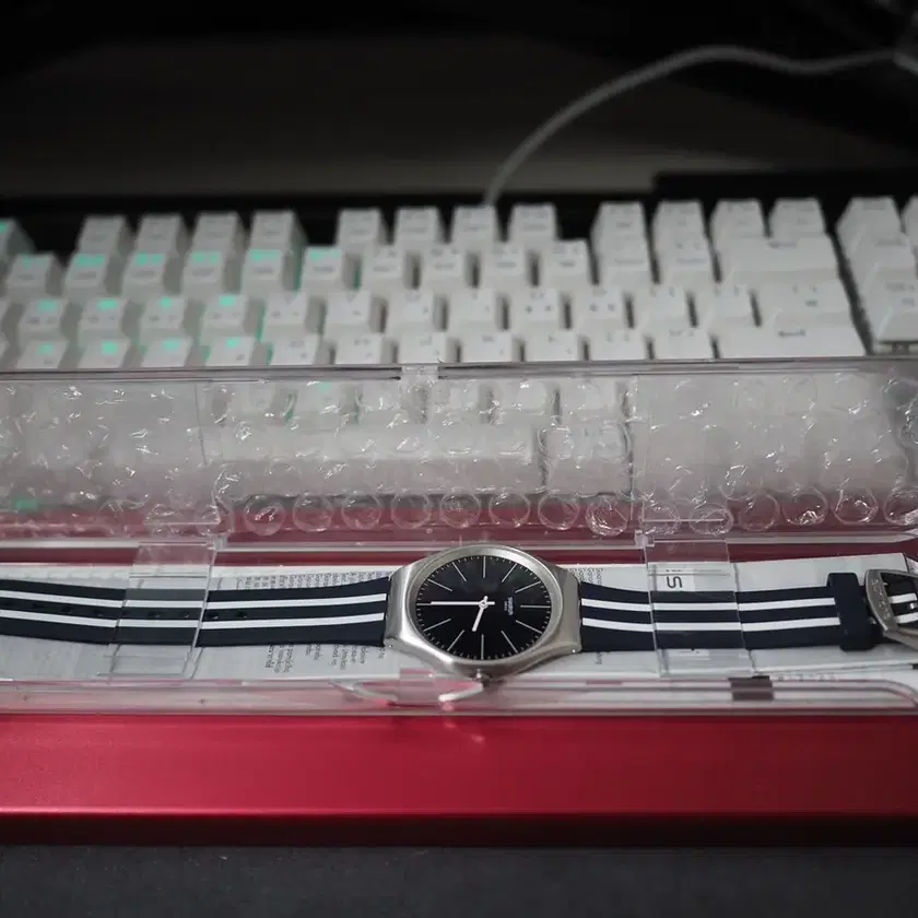 Swatch Skin Irony syxs106 #스와치,#스와치스킨,#슬림시계 on Bunjang Global Site.