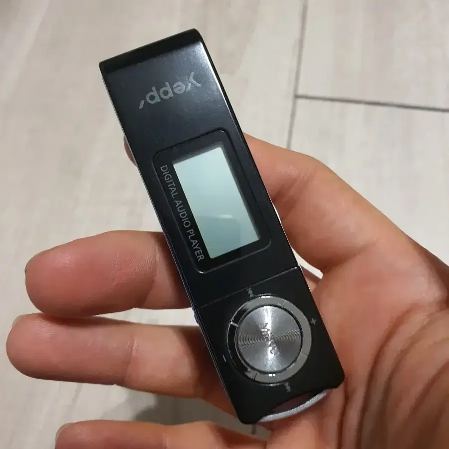 SAMSUNG Mp3/Pmp 삼성mp3,yp-u1,삼성옙mp3,yeppmp3 on Bunjang Global Site.