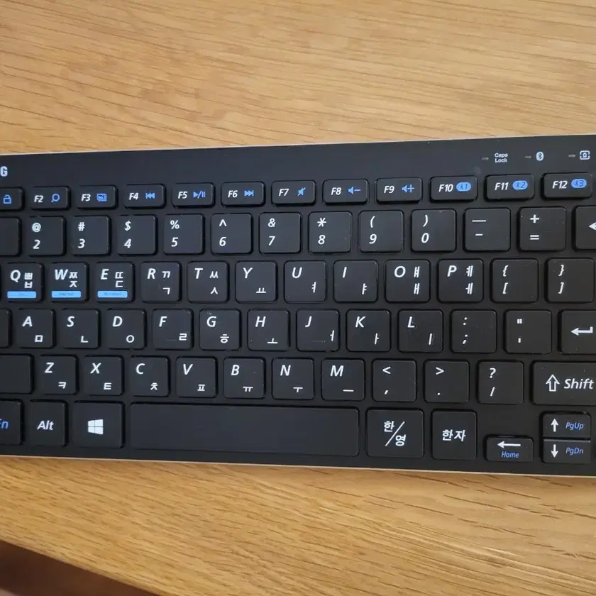 SAMSUNG | 삼성 Samsung SPA-KKA2GBB Bluetooth Keyboard #블루투스키보드 on Bunjang ...