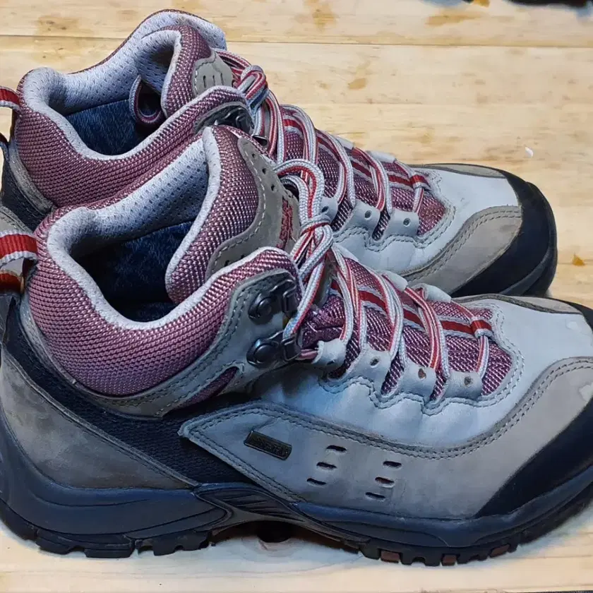 Others (Women's Shoes) #245 on Bunjang Global Site.