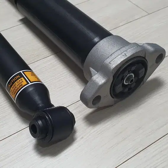 MERCEDES-BENZ Car Part w213,벤츠,쇽업쇼바,리어쇼바,쇼바마운트 on Bunjang Global Site.