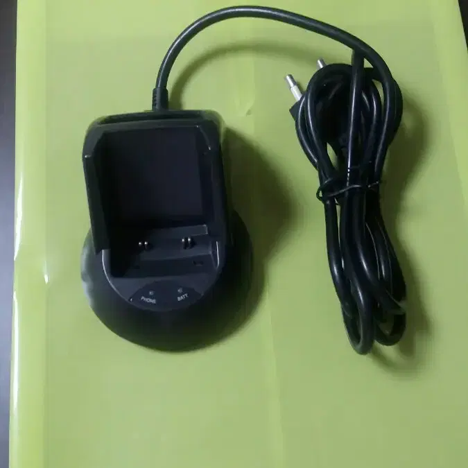 Cables/Chargers/Peripheral Devices 탁상용충전기,DTC21,구형폰충전기,SCH-600 on Bunjang Global Site.