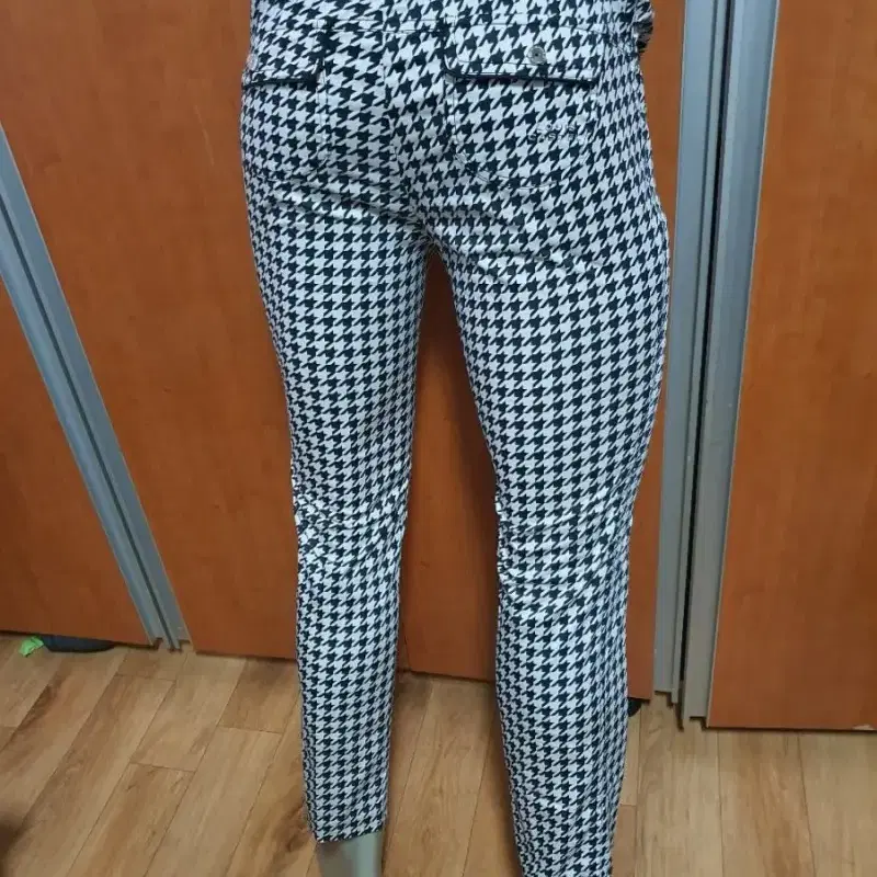 LOUIS CASTEL Women's LOUIS CASTEL Women's Spandex Pants Size 67 #여성 ...