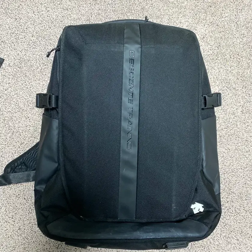 DESCENTE | 데상트 Descente Bag #데상트,#데상트가방 on Bunjang Global Site.