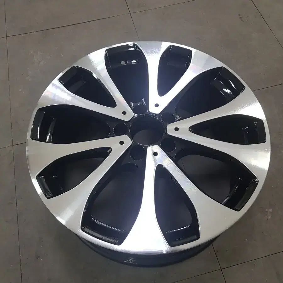 Mercedes-Benz Tire/Wheel 벤츠,18인치,익스클루시브,e220,다이아몬드컷팅휠 on Bunjang with ...