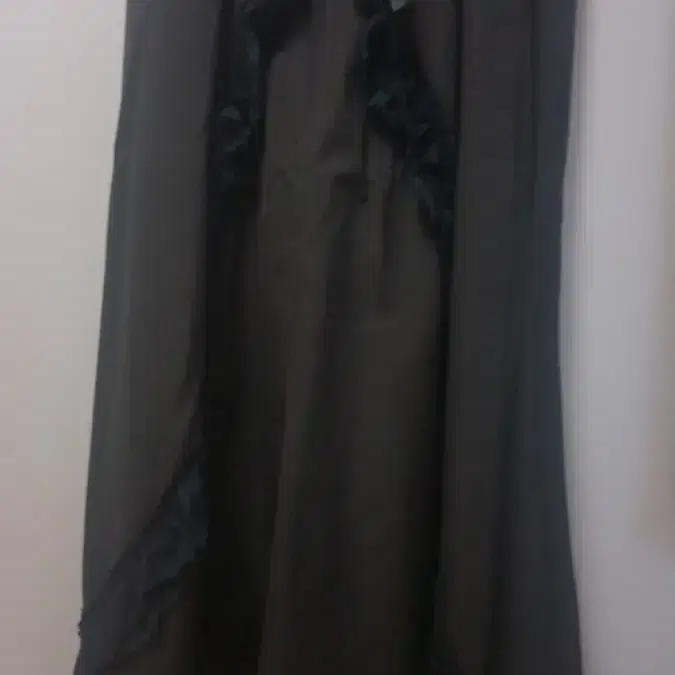 Long Skirt 고딕,펑크룩 on Bunjang with safe global shipping.