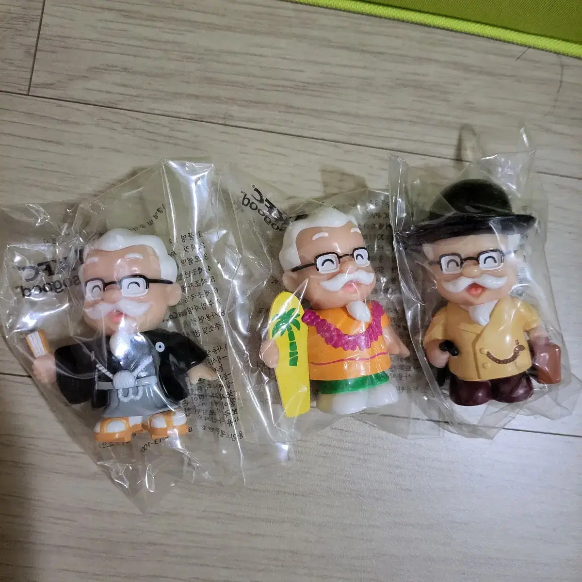 Get kfc 할아버지 인형 일괄 on Bunjang - Boost Your K-goods Collection