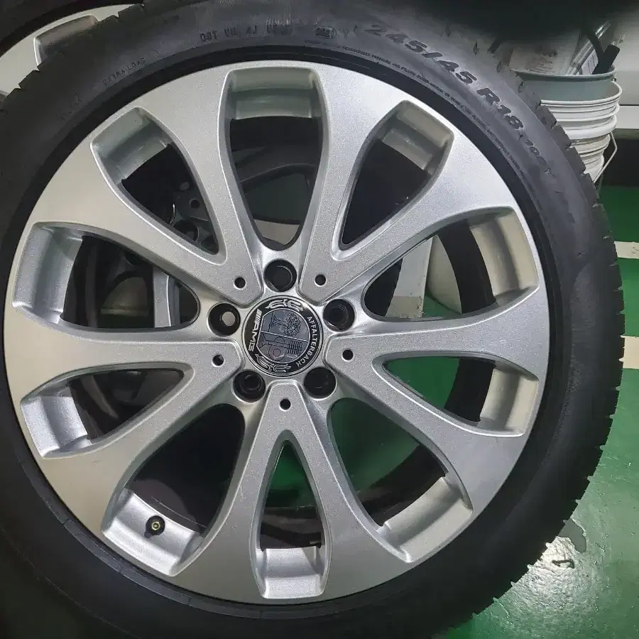 Mercedes-Benz Tire/Wheel 벤츠18인치휠,e클레스,벤츠휠,벤츠 on Bunjang with safe ...