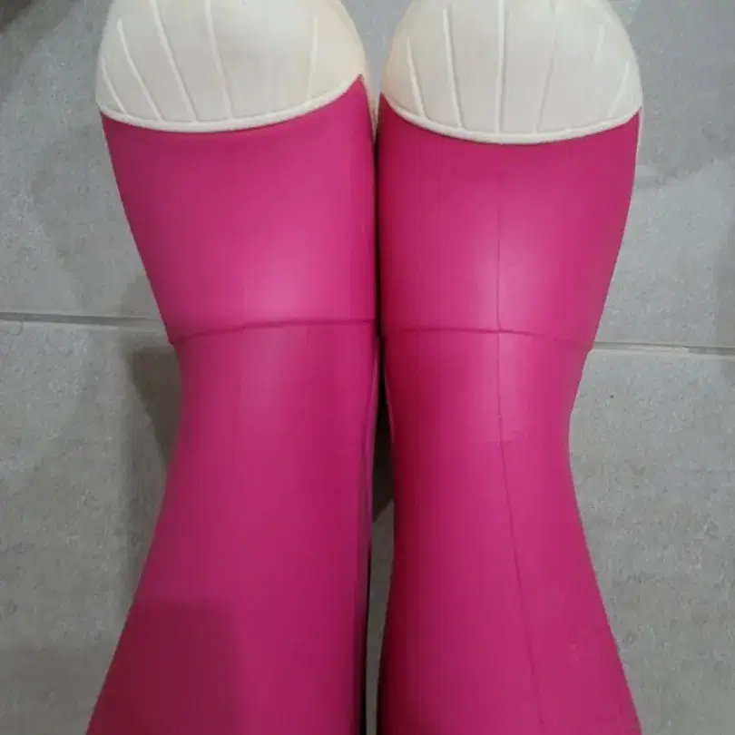 CROCS Shoes 크록스 on Bunjang Global Site.