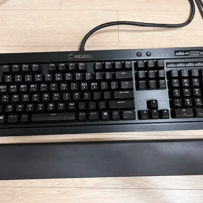 CORSAIR | 커세어 Corsair K70 lux keyboard, blue key #커세어,#커세어K70,#K70,#키보드,#커세어키보드 on Bunjang ...