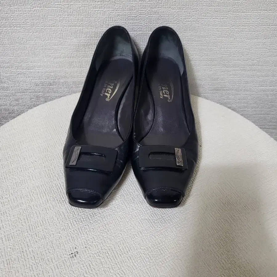 Shoes ainer,여성구두,사이즈235 on Bunjang with safe global shipping.