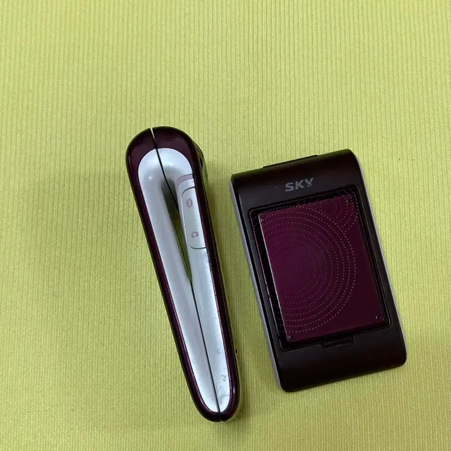 General Phone (Feature Phone) 올드폰,IM-U200,스카이스윙폰,피쳐폰,게임폰 on Bunjang ...