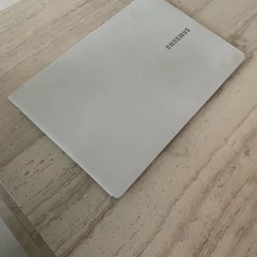 SAMSUNG | 삼성 Samsung Notebook 9 (NT900X5H-K34M) on Bunjang Global Site.