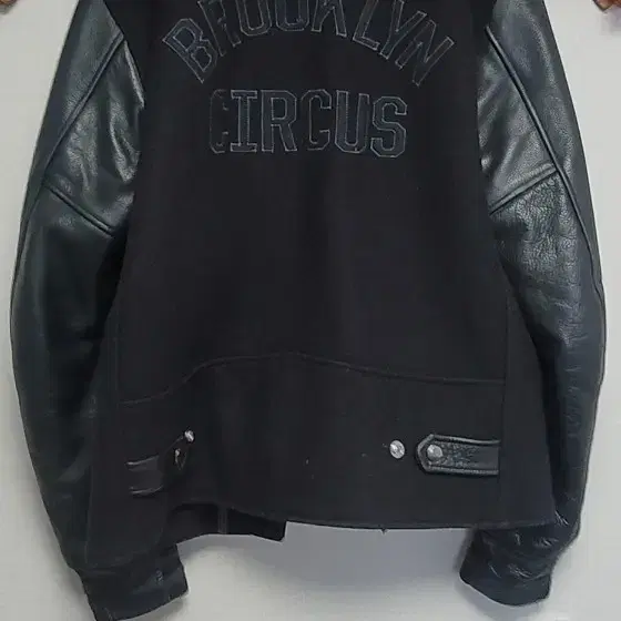 Brooklyn Circus Varsity Jacket #브루클린서커스,#바시티,#가죽,#자켓 on Bunjang Global ...