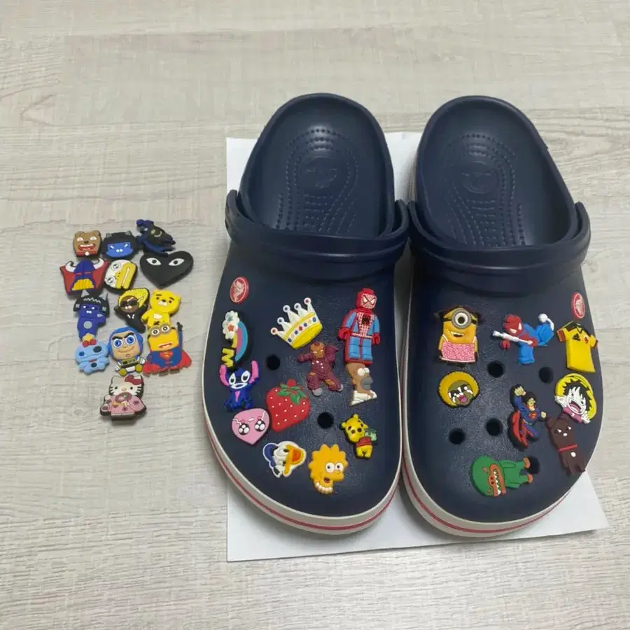 CROCS | 크록스 크록스 새상품 280사이즈 +지비츠 #크록스,#280,#지비츠on Bunjang Global Site.