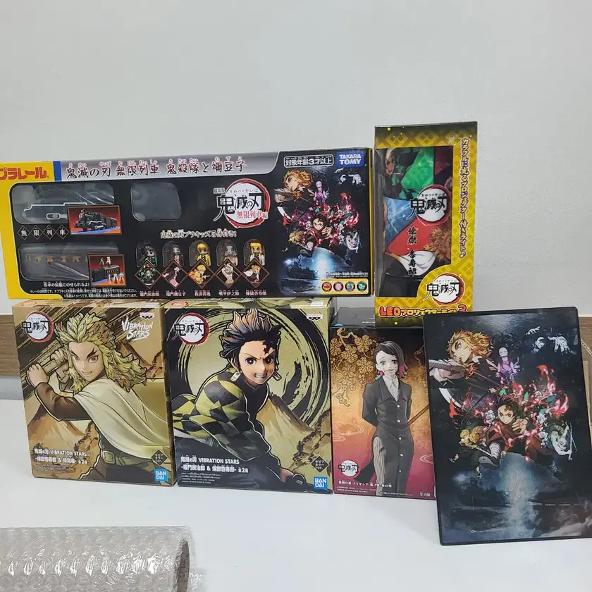 DEMON SLAYER | 귀멸의 칼날 Demon Slayer Rengoku Tanjiro Enmu Figures ...