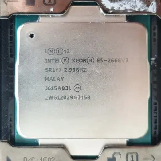 Intel Xeon E5-2666 v3 - 2011 v3 socket / 10-core #제온,#E5,#2666,#V3 on ...