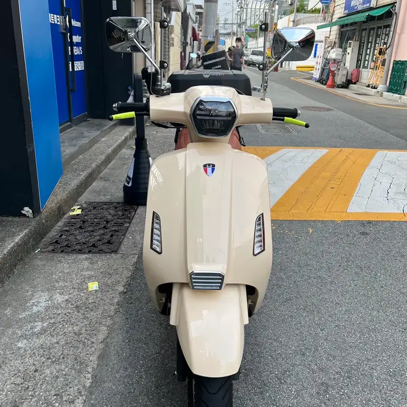 와코 ev-e6s 2021년식 전기스쿠터 2200km #와코,#전기스쿠터 on Bunjang Global Site.