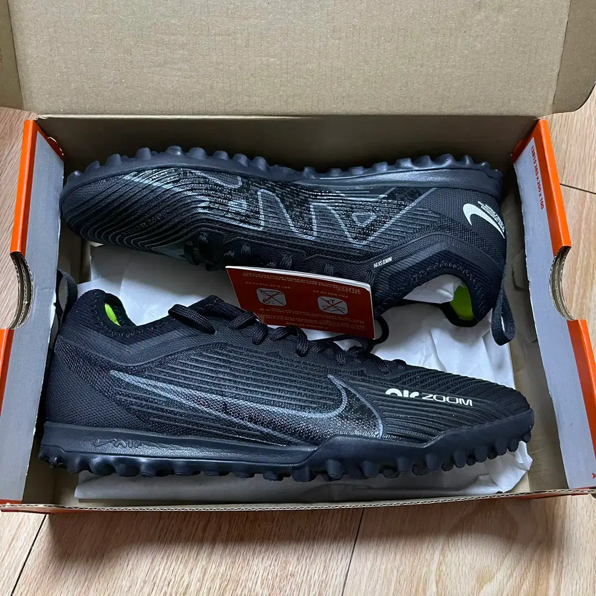 NIKE | 나이키 나이키 머큐리얼 베이퍼 15 프로 TF(DJ5605-001) 265mm on Bunjang Global Site.