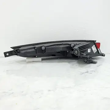 Car Part 포르쉐후미등,포르쉐파나메라,포르쉐971후미등,971후미등,971945096 on Bunjang Global Site.