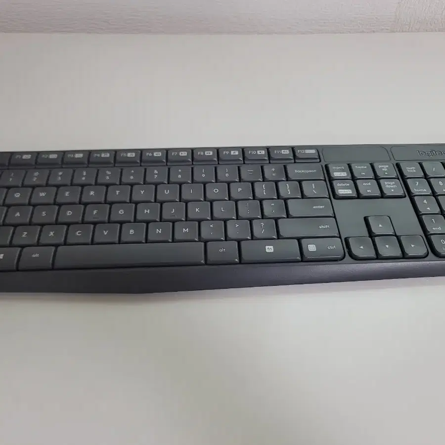 Logitech Keyboard 로지텍,K235,무선,마우스,키보드 on Bunjang with safe global shipping.