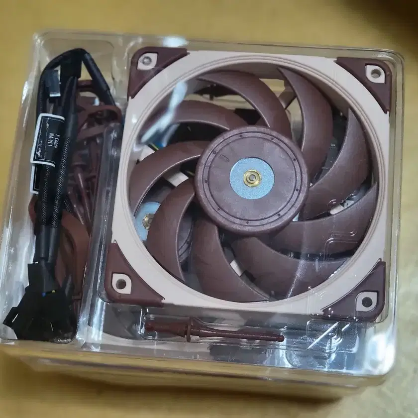 녹투아 NOCTUA NF A12 25 PWM #녹투아,#A12on Bunjang Global Site.