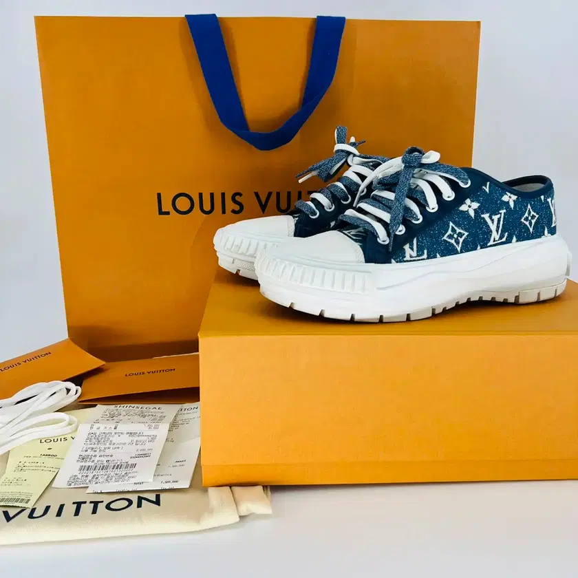 LOUIS VUITTON | 루이비통 2) 21fw Louis Vuitton Denim Blue LV Squad Sneakers ...