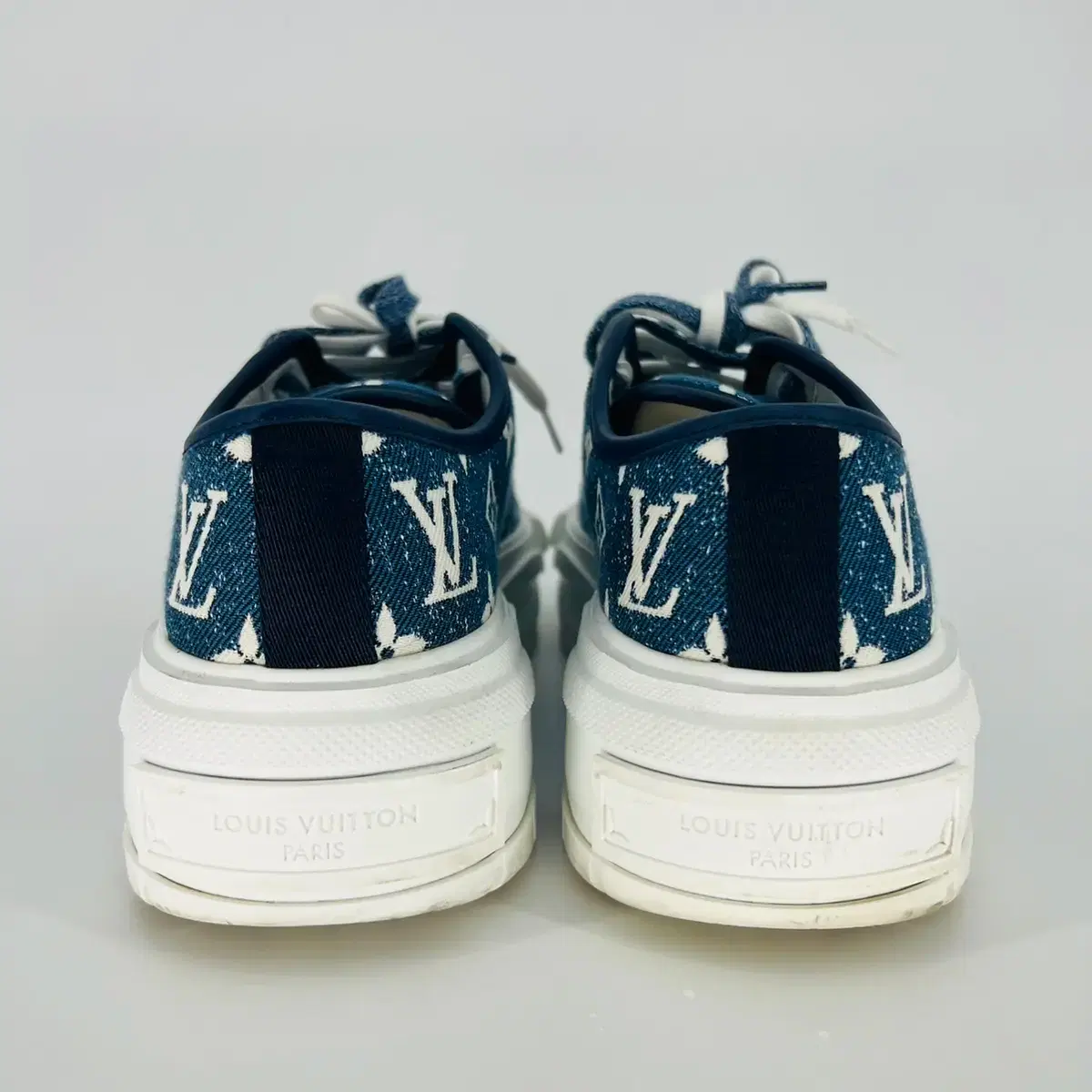 LOUIS VUITTON Sneakers 루이비통,데님블루,스쿼트,스니커즈 on Bunjang Global Site.