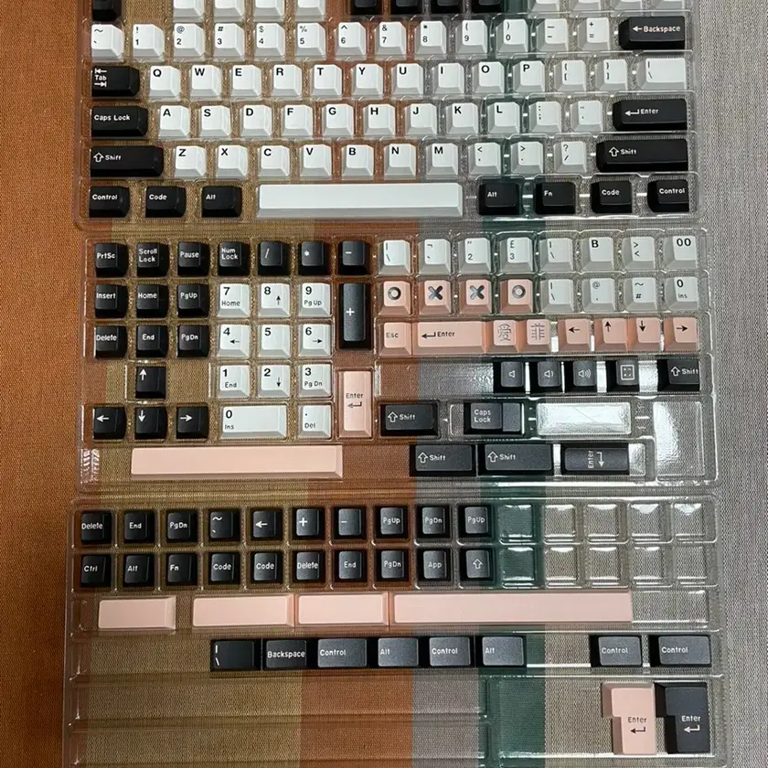 CMK Olivia Key Cap (Cherry,Double Injection) on Bunjang Global Site.