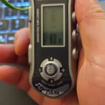 IRIVER Mp3/Pmp #아이리버,#iriver,#아이리버mp3 on Bunjang Global Site.