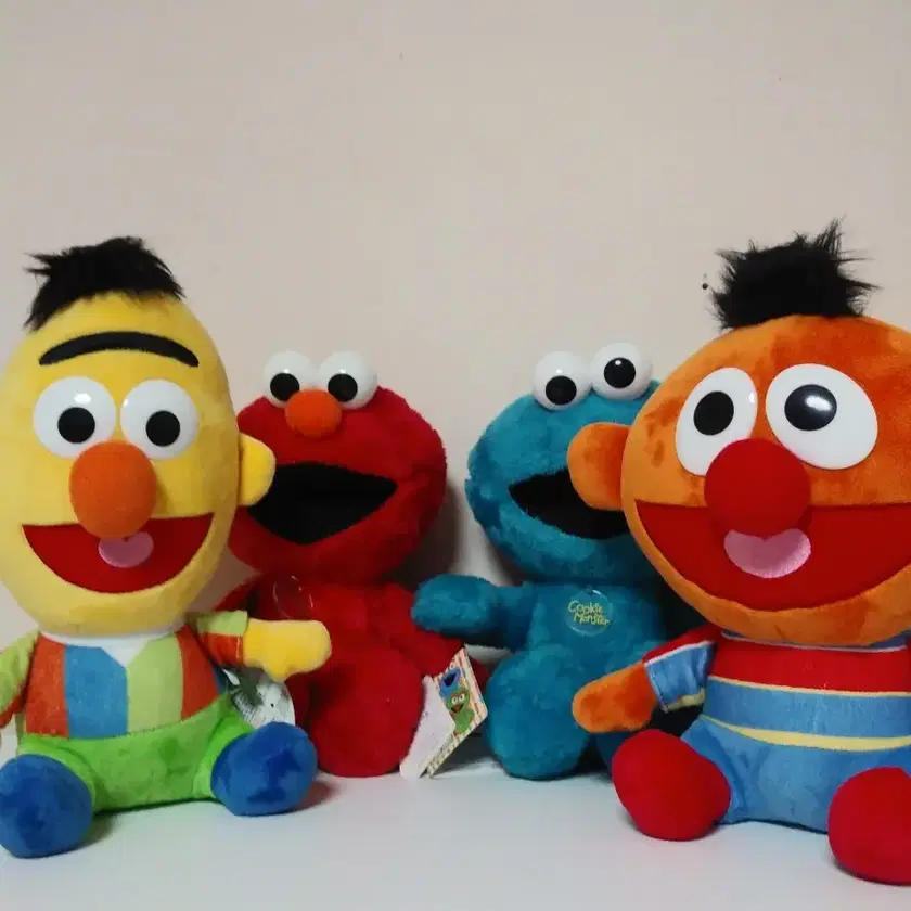 Sesame Street Ernie Burt doll Elmo #세서미스트리트,#세서미인형,#어니,#엘모인형,#엘모 on ...