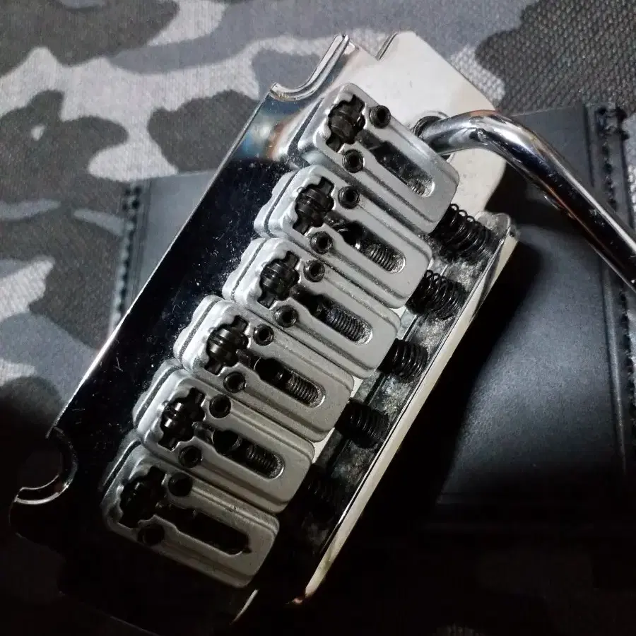 String Instruments 통기타,클래식,앰프오디오,마이크 on Bunjang Global Site.