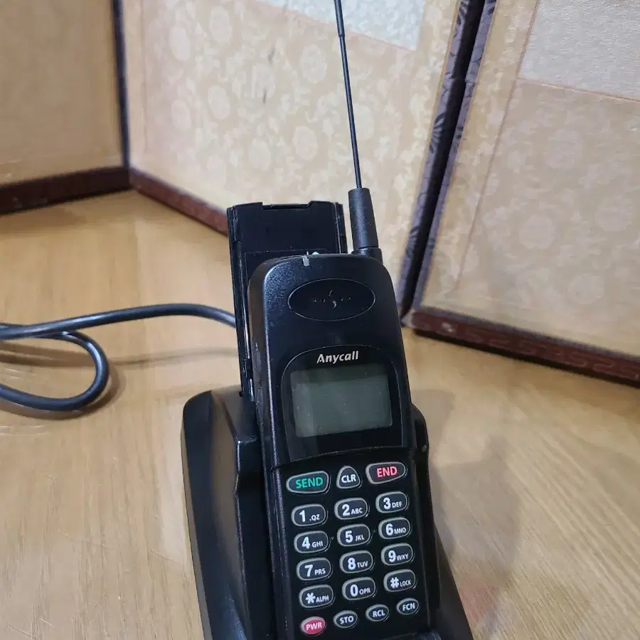 General Phone (Feature Phone) 삼성애니콜,삼성휴대폰,애니콘SCH-37,핸드폰,빈티지휴대폰 on Bunjang Global Site.