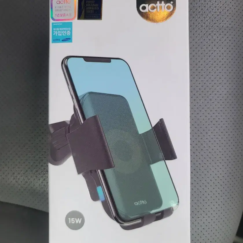 Cables/Chargers/Peripheral Devices on Bunjang Global Site.