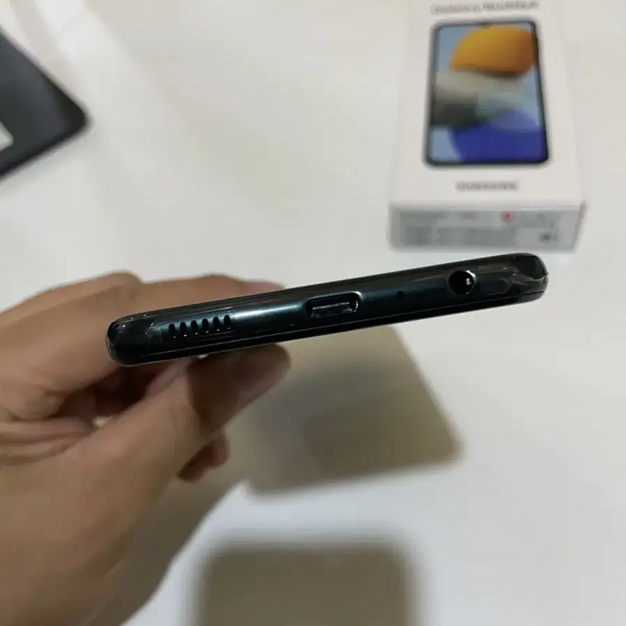 GALAXY Smartphone 삼성폰,중고폰,갤럭시버디,갤럭시버디2,최신중고폰 on Bunjang with safe global shipping.