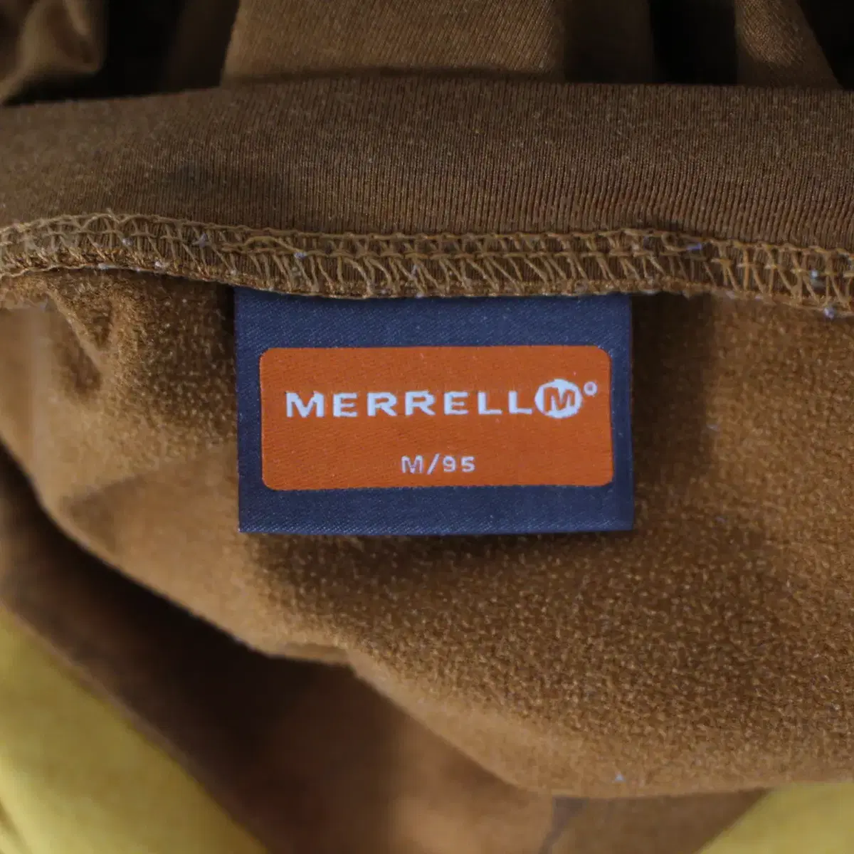 MERRELL Long Sleeve T-Shirt 머렐 on Bunjang Global Site.