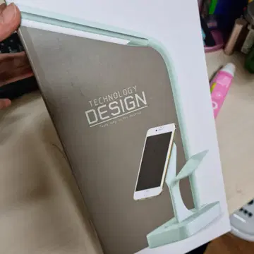 Cables/Chargers/Peripheral Devices 스탠드,거치대,형광등,라이트,휴대폰 on Bunjang Global Site.