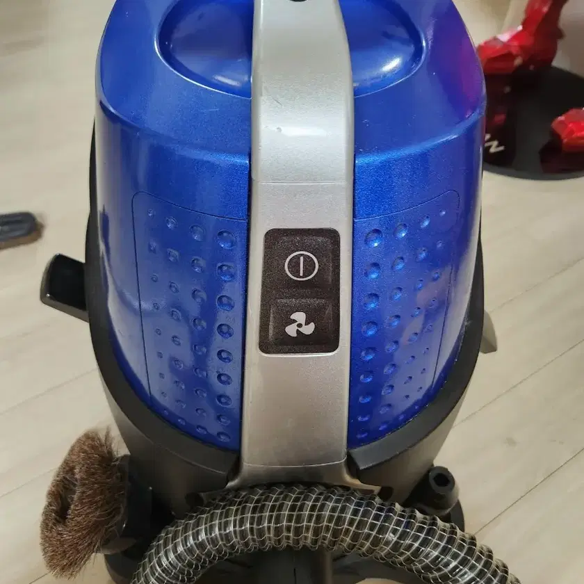 Roman Sienna Vacuum Cleaner #로만,#시에나,#청소기,#물필터,#이불청소 on Bunjang Global ...